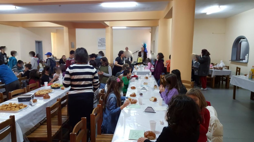 ΚΕΡΑΣΜΑ & ΚΟΠΗ ΒΑΣΙΛΟΠΙΤΑΣ ΓΙΑ ΟΛΑ ΤΑ ΠΑΙΔΙΑ ΤΩΝ ΔΡΑΣΤΗΡΙΟΤΗΤΩΝ ΤΟΥ ...