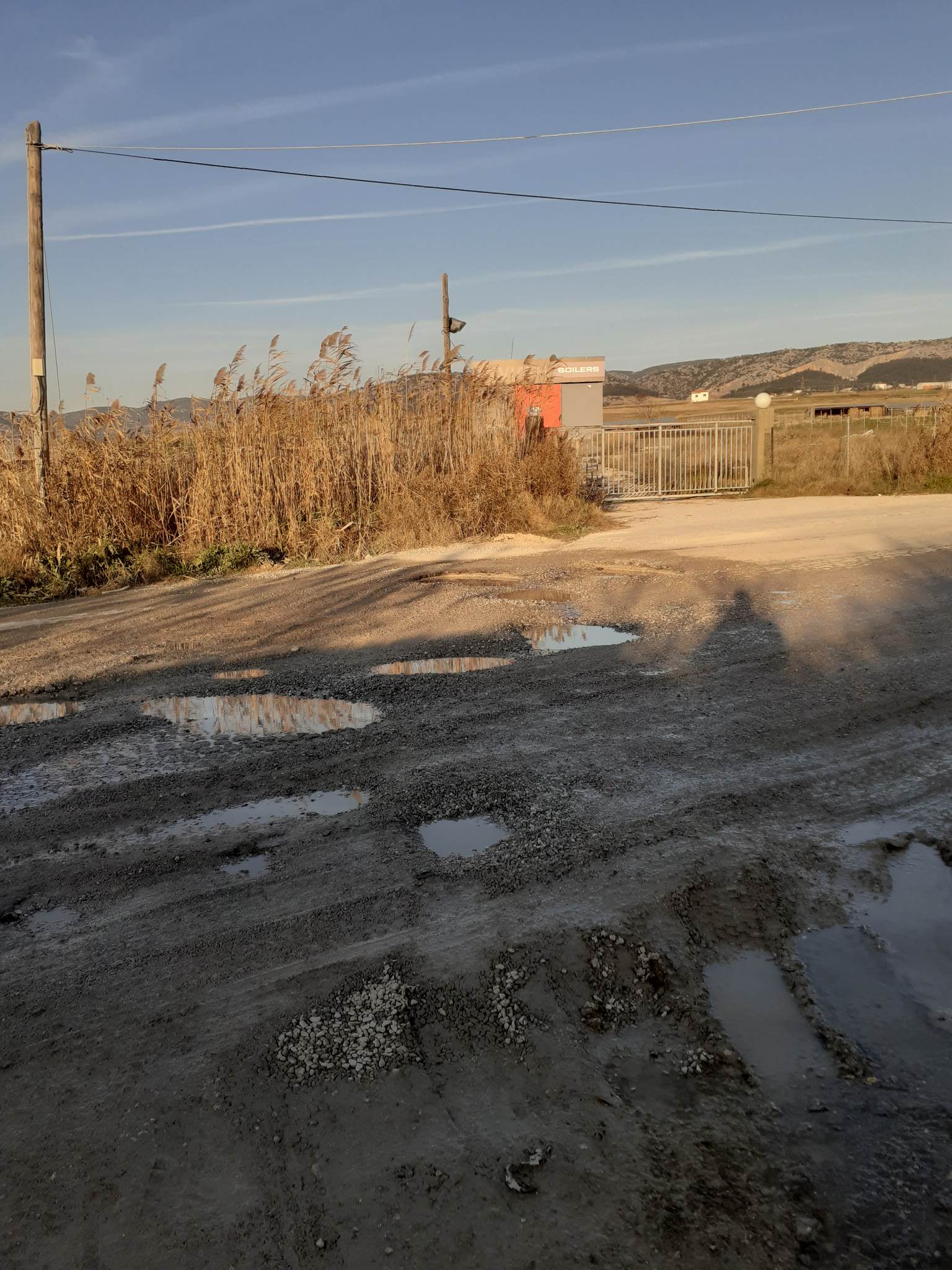 Σεληνιακό τοπίο δρόμοι της Νεοχωρούδας | RealOraiokastro